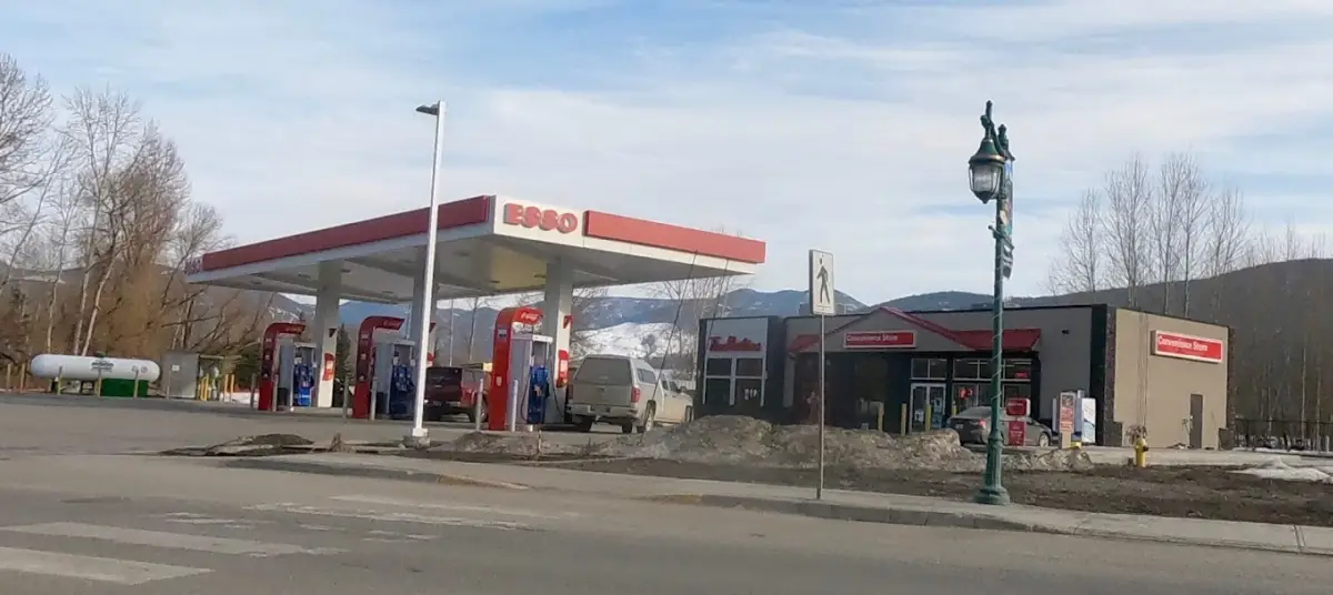 Lumby Esso - Parke Pacific Projects Ltd.