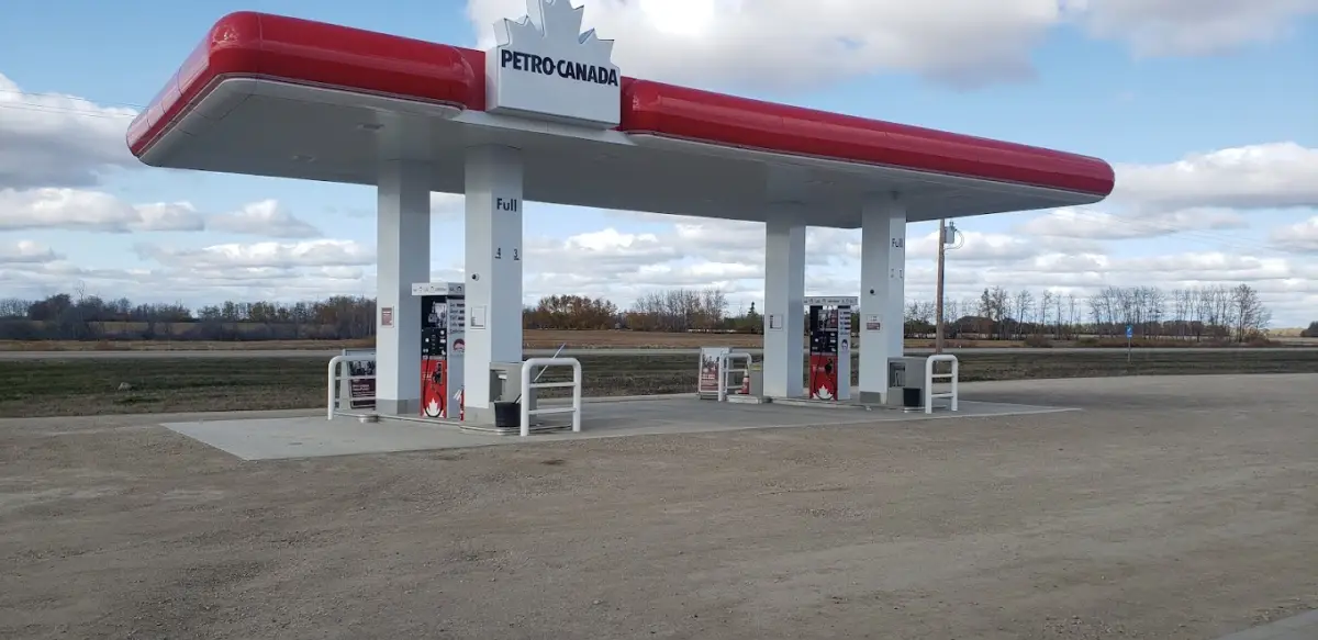 Mistawasis First Nation Petro Canada - Parke Pacific Projects Ltd.